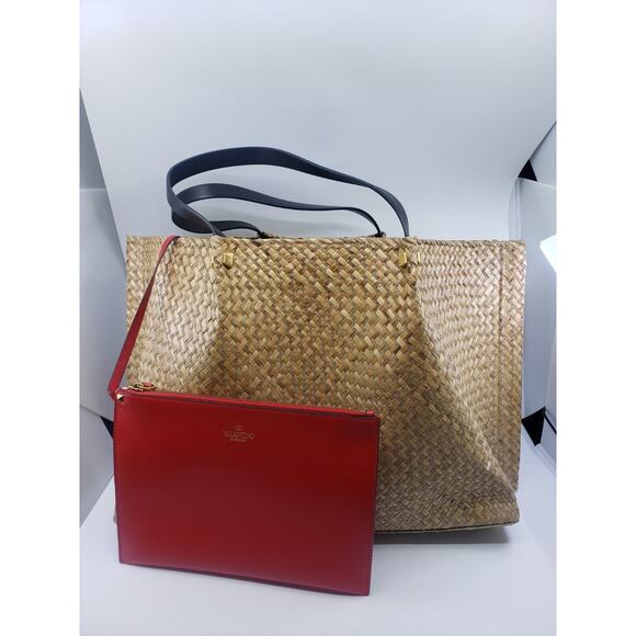 Valentino | Bags | Valentino Garavani Raffia Large V Logo Escape ...